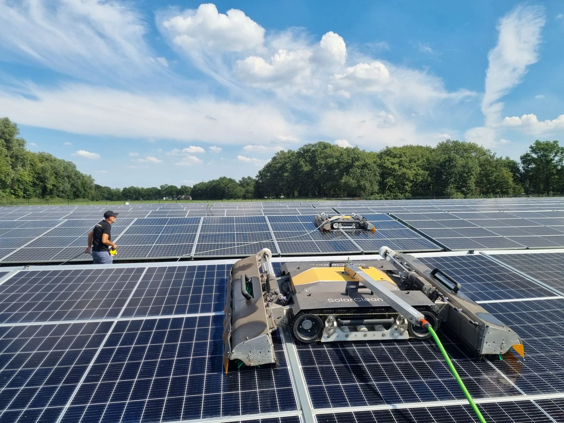 How to Clean Solar Panels? 5 Essential Tips from Solarco